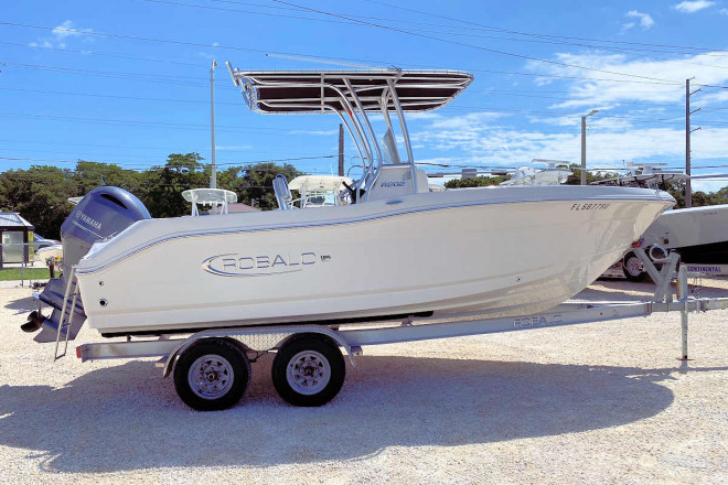 Robalo R202 Explorer Center Console Boats For Sale at BoatCrazy.com