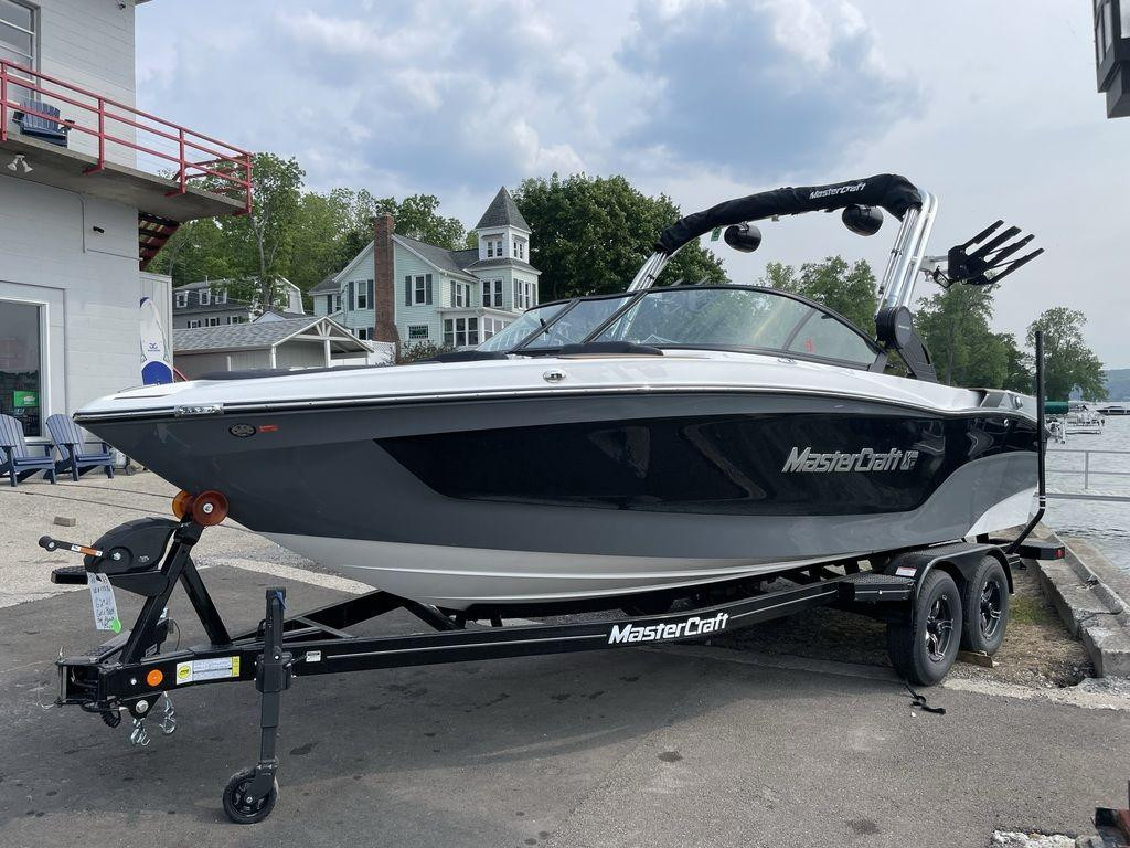 Mastercraft XT Series - Canandaigua, NY 14424