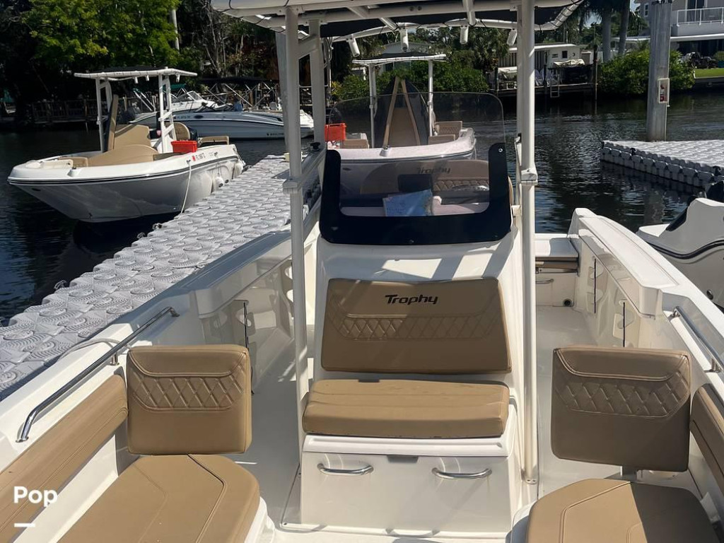 Trophy 22 CC - Naples, FL 34104