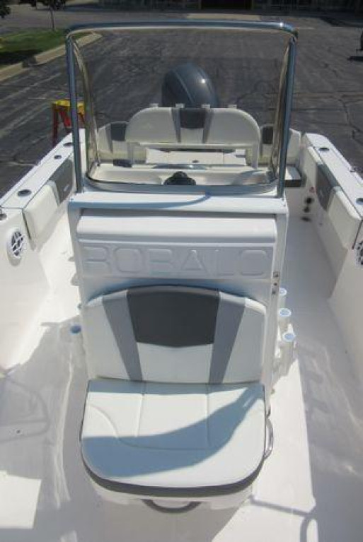 Robalo R180 Center Console - Saint Joseph, MI 49085