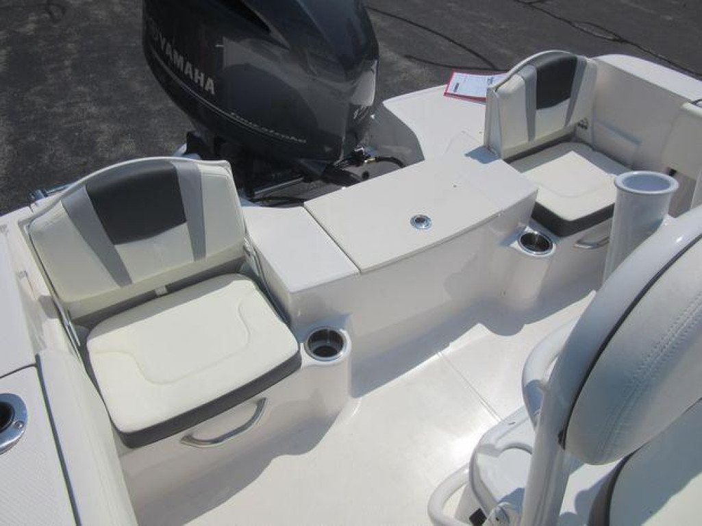 Robalo R180 Center Console - Saint Joseph, MI 49085