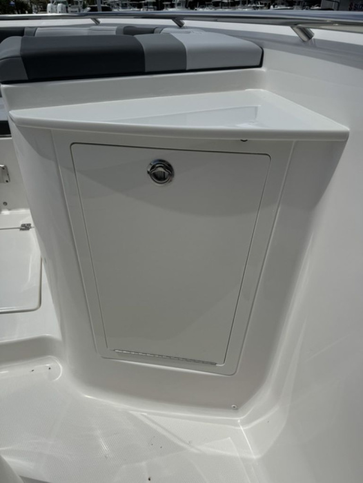 Robalo R360 - Key Largo, FL 33037