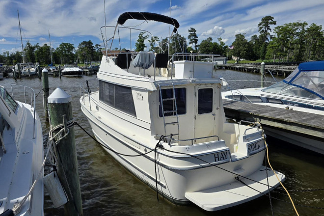 Camano Troll 31 - Hertford, NC 27930