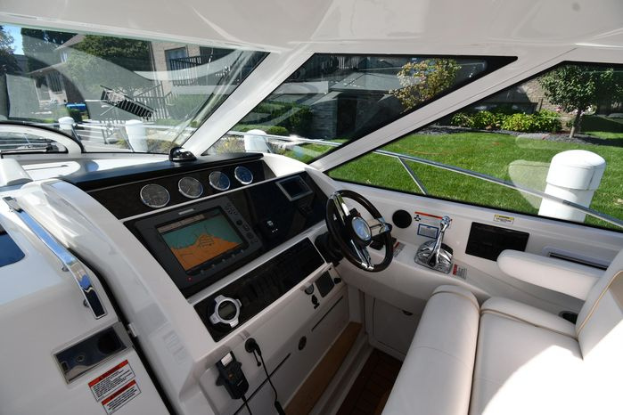 Sea Ray 450 Sundancer - New Baltimore, MI 48047