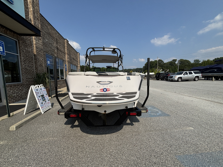 Nautique Super Air 210 w/Excalibur PCM 330HP Engine and Boatmate ...