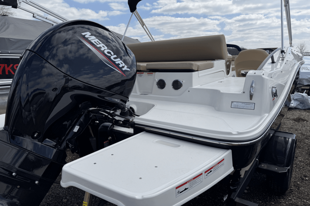 Bayliner D20 - Antioch, IL 60002